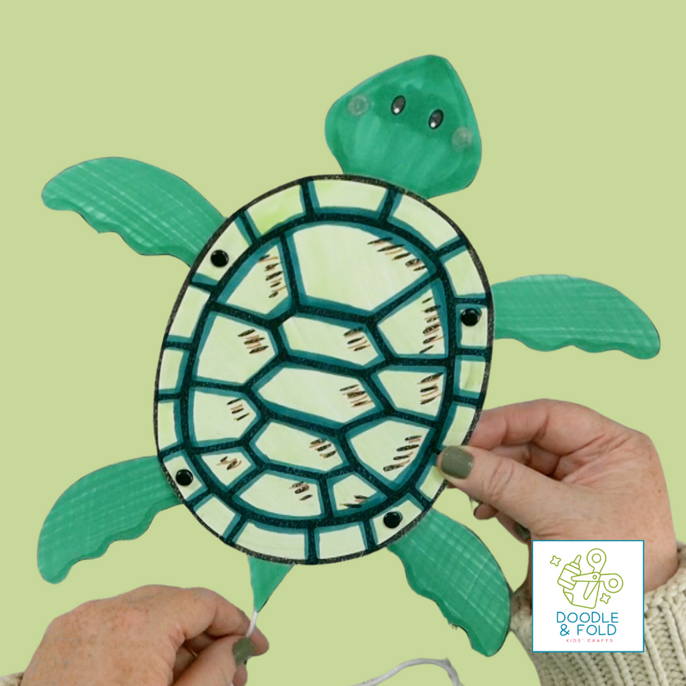 Adorable Swimming Sea Turtle Craft – Doodle & Fold